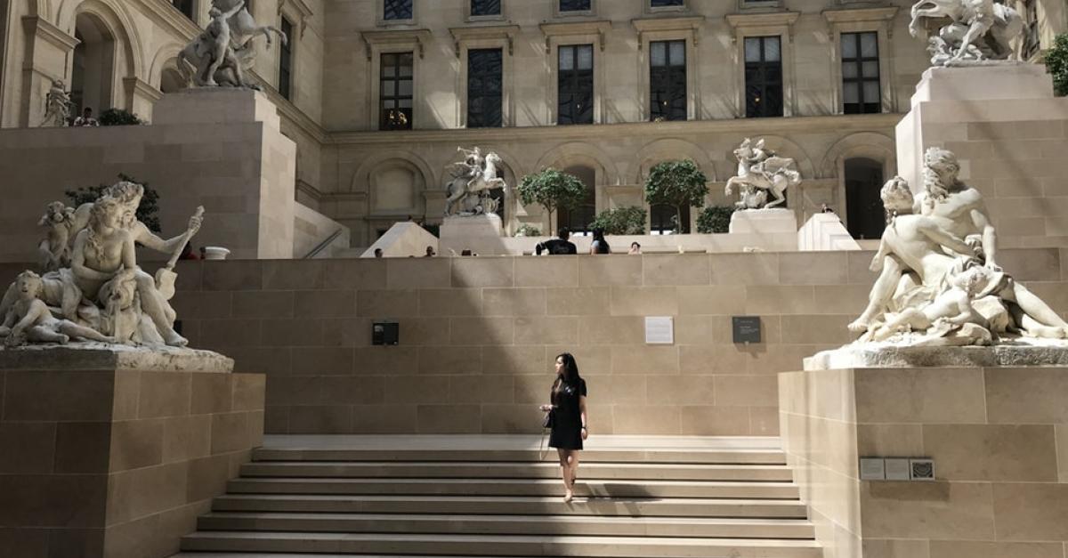 The Louvre Museum; facts, figures and current exhibitions